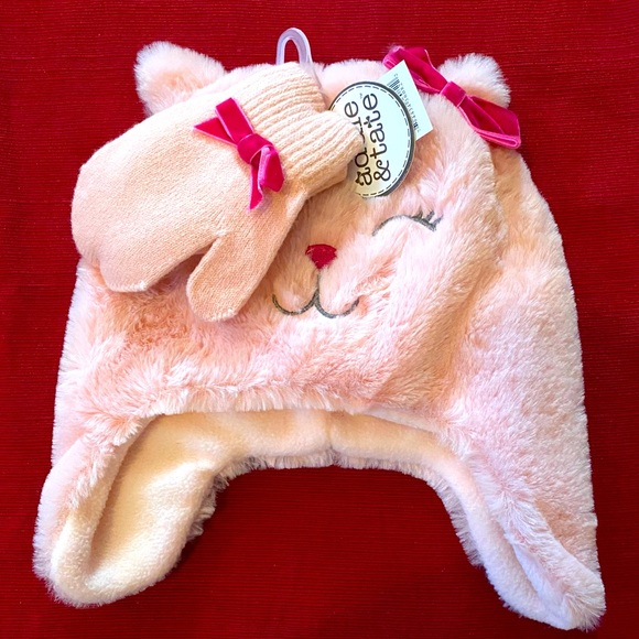 Addie and Tate | Accessories | Addie And Tate Hat And Mitten Set | Poshmark